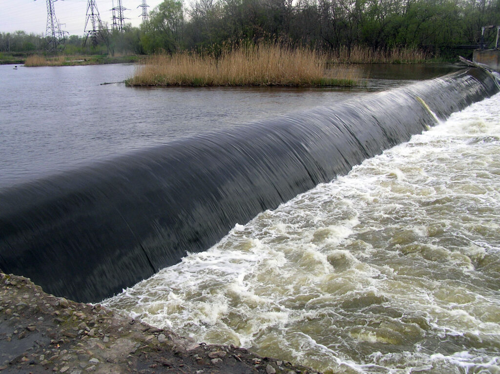 Heavy rain, dam failures unleash ‘500-year flood’ in Mid-Michigan ...